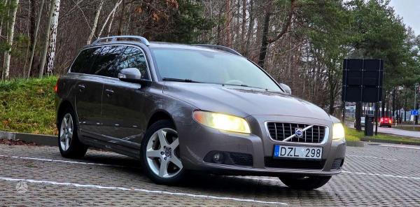 Brūns Volvo V70 2008 Viļņa, ar dzinēja tilpumu 2.40 L un nobraukumu 199 tūkst. km par 5990 €, foto 6 vietnē AUTOMOTO.COM.LV