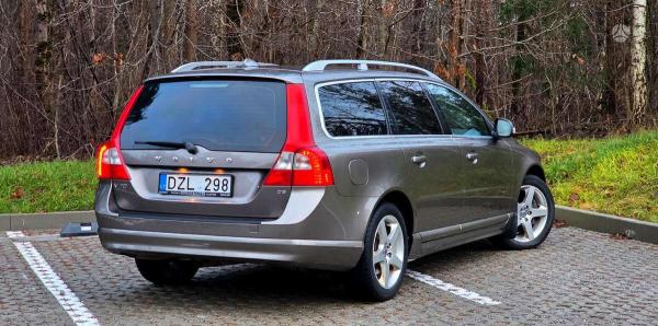 Brūns Volvo V70 2008 Viļņa, ar dzinēja tilpumu 2.40 L un nobraukumu 199 tūkst. km par 5990 €, foto 10 vietnē AUTOMOTO.COM.LV
