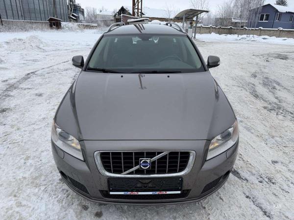 Brūns Volvo V70 2008 Ukmergė, ar dzinēja tilpumu 2.00 L un nobraukumu 285 tūkst. km par 3950 €, foto 2 vietnē AUTOMOTO.COM.LV