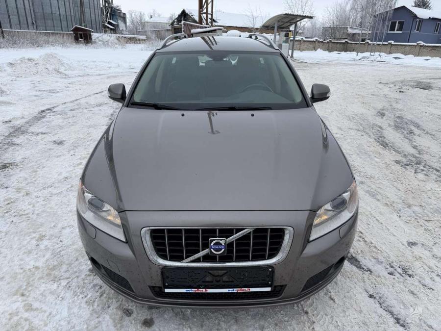 Brūns Volvo V70 2008 Ukmergė, ar dzinēja tilpumu 2.00 L un nobraukumu 285 tūkst. km par 3950 €, foto 2 vietnē AUTOMOTO.COM.LV