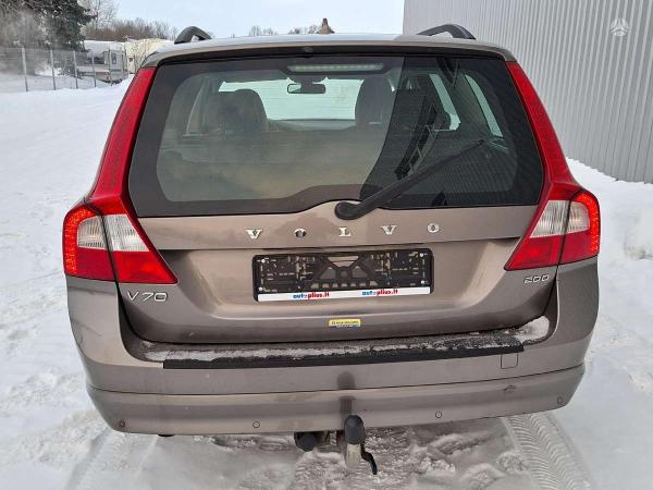 Brown Volvo V70 2008 in Ukmerge, with an engine capacity of 2.00 L and mileage of 324 thousand km for 3000 €, photo 5 on AUTOMOTO.COM.LV