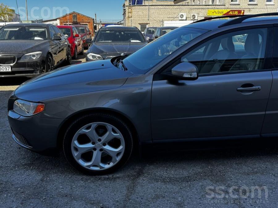 Brūns Volvo V70 2008 Daugavpils, ar dzinēja tilpumu 2.40 L un nobraukumu 0 tūkst. km par 4250 €, foto 8 vietnē AUTOMOTO.COM.LV