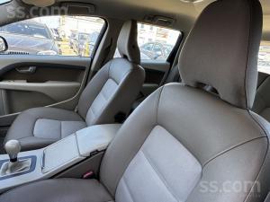 Brūns Volvo V70 2008 Daugavpils, ar dzinēja tilpumu 2.40 L un nobraukumu 0 tūkst. km par 4250 €, foto 21 vietnē AUTOMOTO.COM.LV