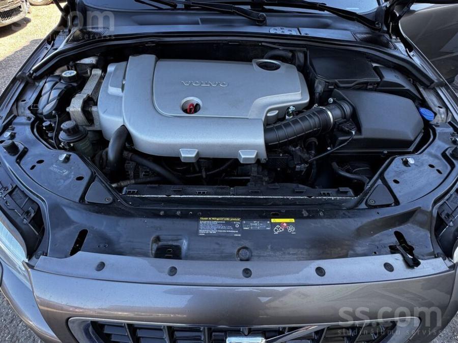 Brūns Volvo V70 2008 Daugavpils, ar dzinēja tilpumu 2.40 L un nobraukumu 0 tūkst. km par 4250 €, foto 28 vietnē AUTOMOTO.COM.LV