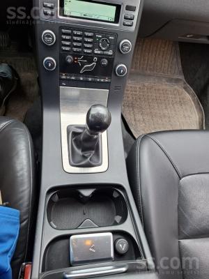 Brown Volvo V70 2008 in Limbazi, with an engine capacity of 2.00 L and mileage of 427 thousand km for 2500 €, photo 7 on AUTOMOTO.COM.LV