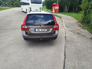 Brown Volvo V70 2008 in Riga, with an engine capacity of 2.40 L and mileage of 352 thousand km for 3850 €, photo 5 on AUTOMOTO.COM.LV