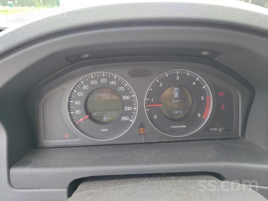 Brown Volvo V70 2008 in Riga, with an engine capacity of 2.40 L and mileage of 352 thousand km for 3850 €, photo 12 on AUTOMOTO.COM.LV