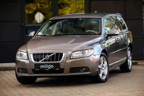 Brown Volvo V70 2008 in Jelgava, with an engine capacity of 2.40 L and mileage of 279 thousand km for 4990 €, photo 1 on AUTOMOTO.COM.LV