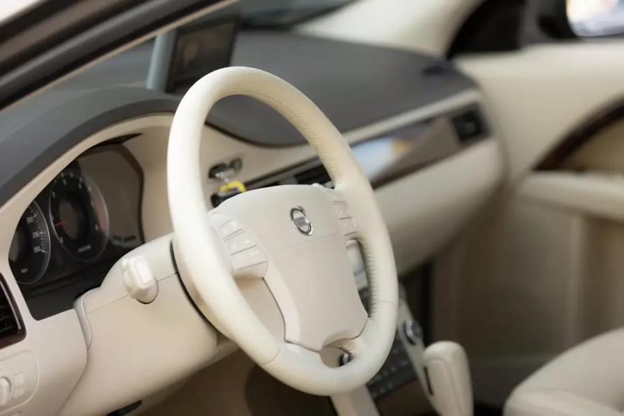 Brūns Volvo V70 2008 Jelgava, ar dzinēja tilpumu 2.40 L un nobraukumu 279 tūkst. km par 4990 €, foto 11 vietnē AUTOMOTO.COM.LV