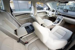 Brūns Volvo V70 2008 Jelgava, ar dzinēja tilpumu 2.40 L un nobraukumu 279 tūkst. km par 4990 €, foto 17 vietnē AUTOMOTO.COM.LV