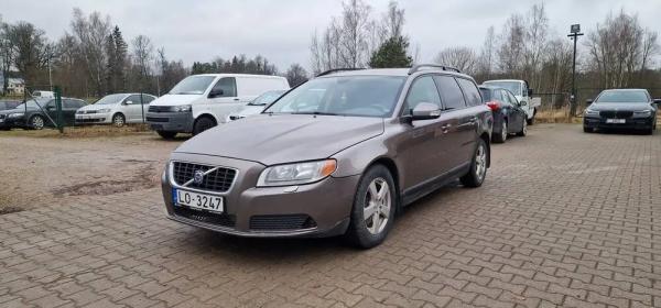 Brūns Volvo V70 2008 Valmiera, ar dzinēja tilpumu 2.30 L un nobraukumu 461 tūkst. km par 2450 €, foto 6 vietnē AUTOMOTO.COM.LV