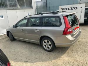 Brūns Volvo V70 2008 Rīga, ar dzinēja tilpumu 2.00 L un nobraukumu 225 tūkst. km par 4995 €, foto 5 vietnē AUTOMOTO.COM.LV