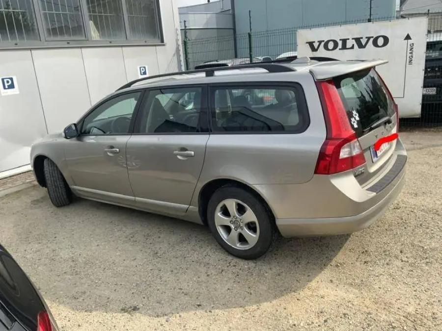 Brūns Volvo V70 2008 Rīga, ar dzinēja tilpumu 2.00 L un nobraukumu 225 tūkst. km par 4995 €, foto 5 vietnē AUTOMOTO.COM.LV