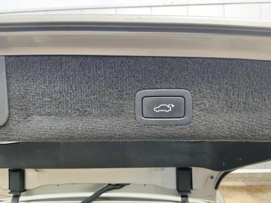 Brūns Volvo V70 2008 Rīga, ar dzinēja tilpumu 2.00 L un nobraukumu 225 tūkst. km par 4995 €, foto 6 vietnē AUTOMOTO.COM.LV