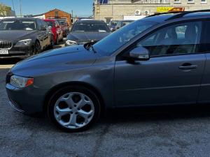 Brūns Volvo V70 2008 Daugavpils, ar dzinēja tilpumu 2.40 L un nobraukumu 324 tūkst. km par 4250 €, foto 8 vietnē AUTOMOTO.COM.LV