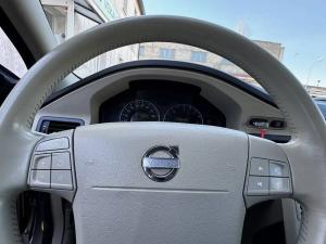 Brūns Volvo V70 2008 Daugavpils, ar dzinēja tilpumu 2.40 L un nobraukumu 324 tūkst. km par 4250 €, foto 17 vietnē AUTOMOTO.COM.LV