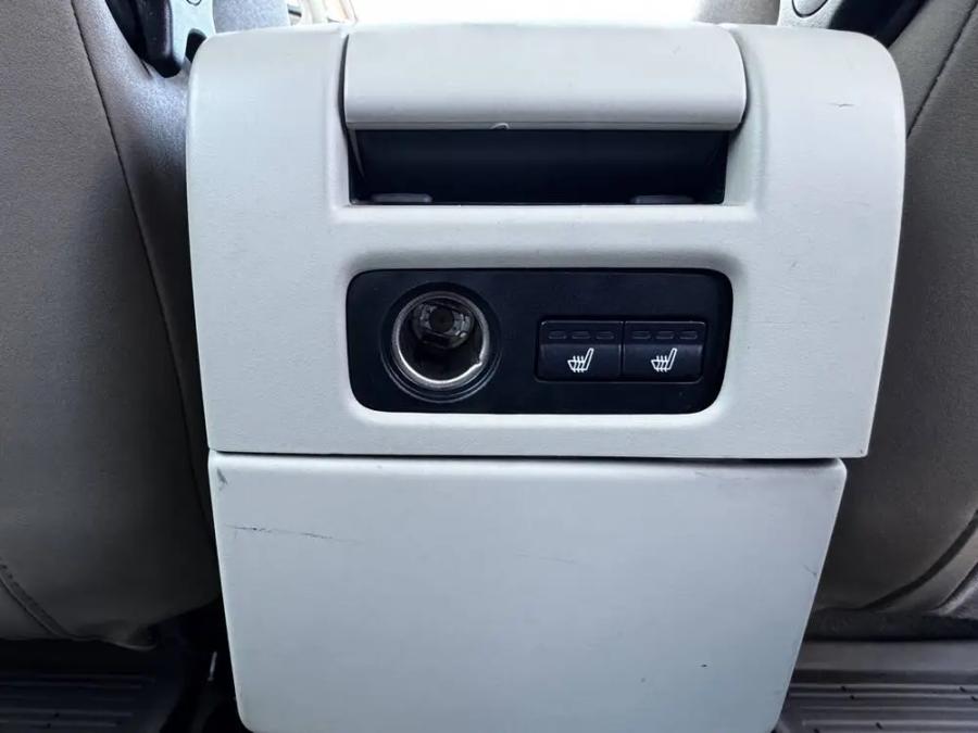 Brūns Volvo V70 2008 Daugavpils, ar dzinēja tilpumu 2.40 L un nobraukumu 324 tūkst. km par 4250 €, foto 26 vietnē AUTOMOTO.COM.LV