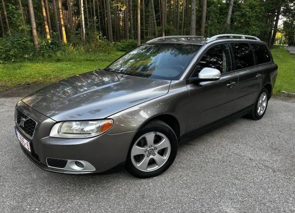 Brūns Volvo V70 2008 Jūrmala, ar dzinēja tilpumu 2.40 L un nobraukumu 392 tūkst. km par 2999 €, foto 2 vietnē AUTOMOTO.COM.LV