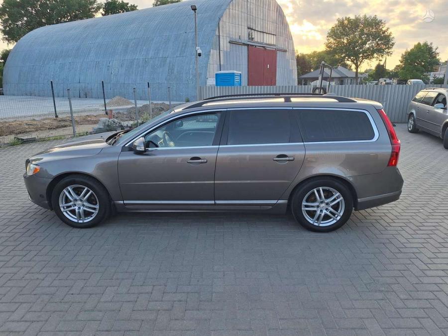 Brūns Volvo V70 2008 Vilkaviškis, ar dzinēja tilpumu 2.40 L un nobraukumu 460 tūkst. km par 4300 €, foto 3 vietnē AUTOMOTO.COM.LV