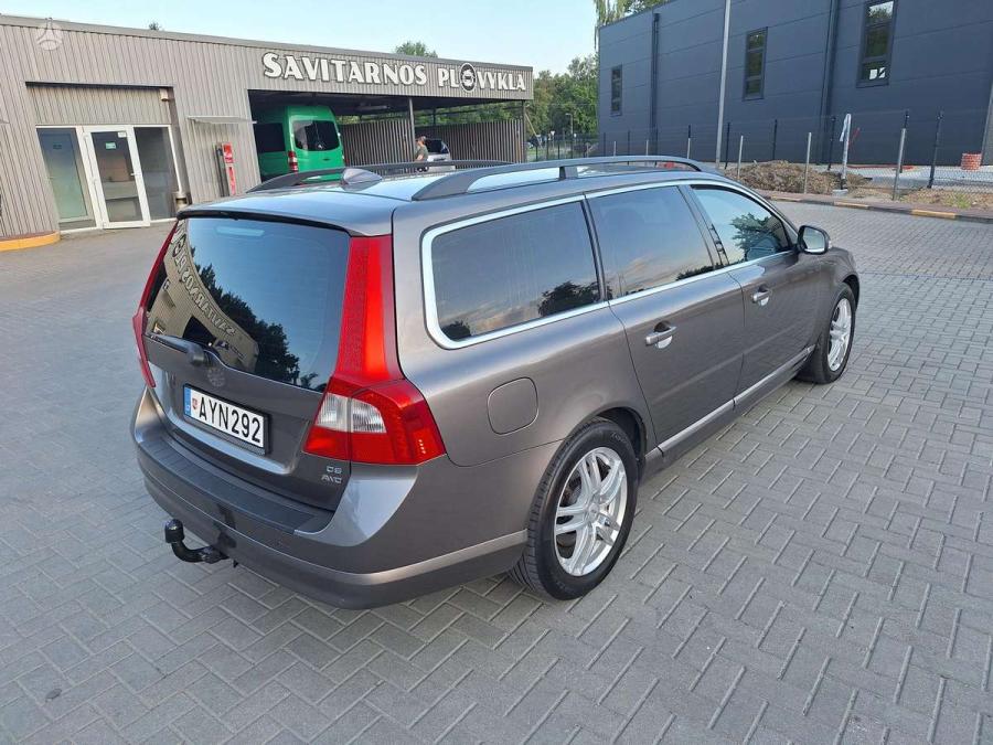 Brūns Volvo V70 2008 Vilkaviškis, ar dzinēja tilpumu 2.40 L un nobraukumu 460 tūkst. km par 4300 €, foto 6 vietnē AUTOMOTO.COM.LV