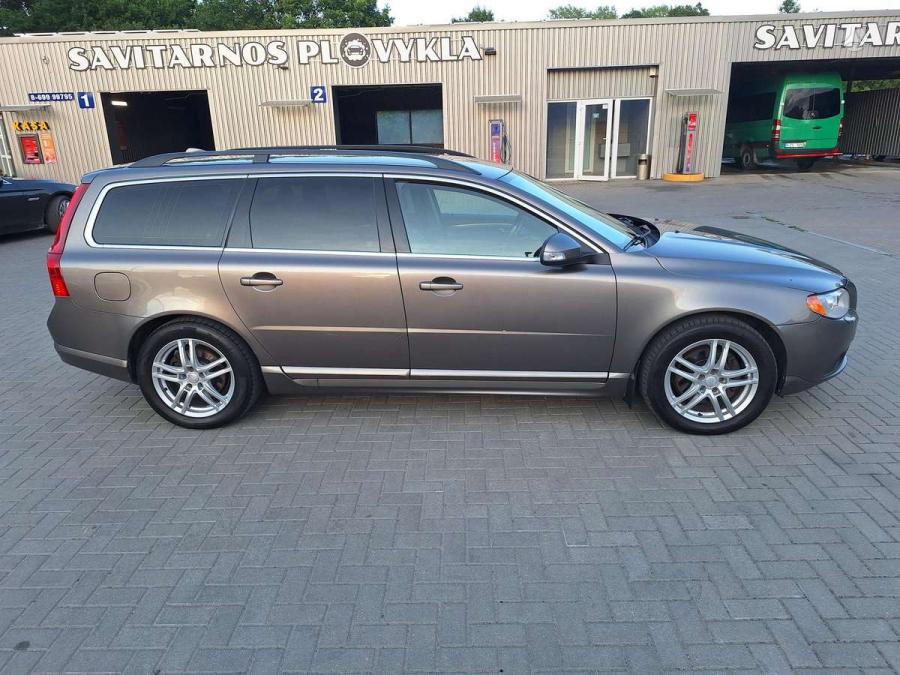 Brūns Volvo V70 2008 Vilkaviškis, ar dzinēja tilpumu 2.40 L un nobraukumu 460 tūkst. km par 4300 €, foto 7 vietnē AUTOMOTO.COM.LV