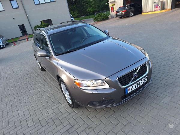 Brown Volvo V70 2008 in Vilkaviskis, with an engine capacity of 2.40 L and mileage of 460 thousand km for 4300 €, photo 7 on AUTOMOTO.COM.LV