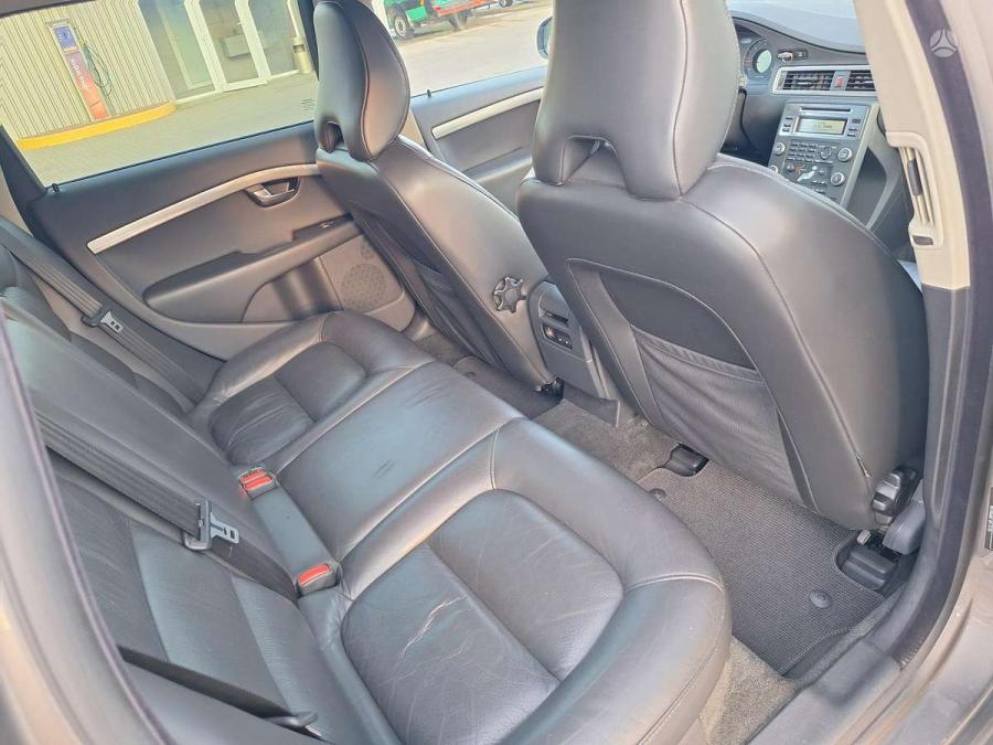 Brūns Volvo V70 2008 Vilkaviškis, ar dzinēja tilpumu 2.40 L un nobraukumu 460 tūkst. km par 4300 €, foto 11 vietnē AUTOMOTO.COM.LV