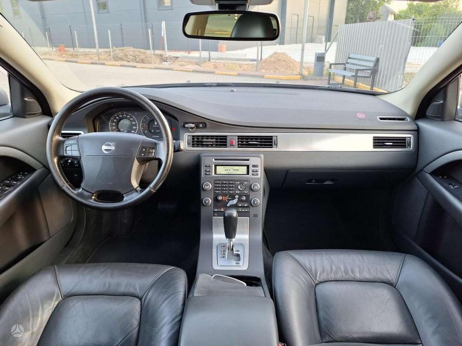 Brūns Volvo V70 2008 Vilkaviškis, ar dzinēja tilpumu 2.40 L un nobraukumu 460 tūkst. km par 4300 €, foto 12 vietnē AUTOMOTO.COM.LV
