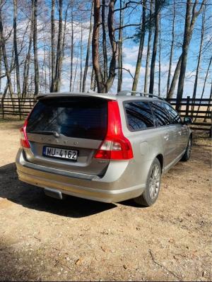Brown Volvo V70 2008 in Daugavpils, with an engine capacity of 2.40 L and mileage of 396 thousand km for 4499 €, photo 5 on AUTOMOTO.COM.LV