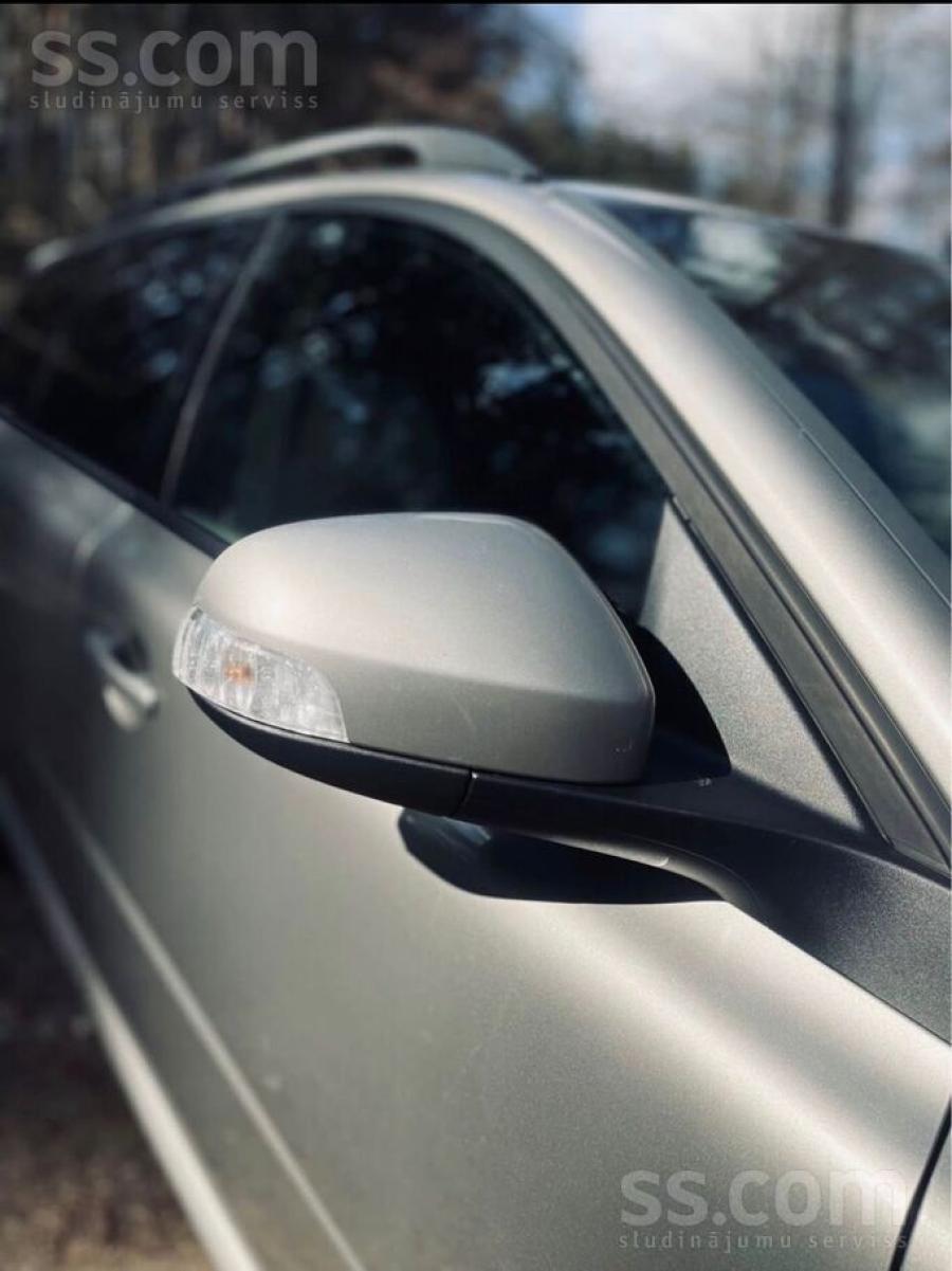 Brown Volvo V70 2008 in Daugavpils, with an engine capacity of 2.40 L and mileage of 396 thousand km for 4499 €, photo 6 on AUTOMOTO.COM.LV