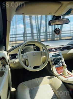 Brown Volvo V70 2008 in Daugavpils, with an engine capacity of 2.40 L and mileage of 396 thousand km for 4499 €, photo 7 on AUTOMOTO.COM.LV
