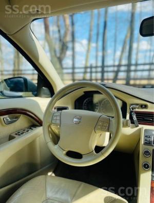Brown Volvo V70 2008 in Daugavpils, with an engine capacity of 2.40 L and mileage of 396 thousand km for 4499 €, photo 8 on AUTOMOTO.COM.LV