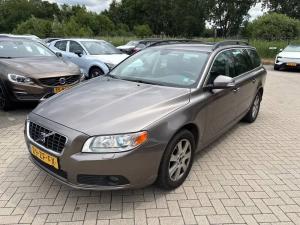 Brūns Volvo V70 2008 Jūrmala, ar dzinēja tilpumu 2.40 L un nobraukumu 327 tūkst. km par 4990 €, foto 3 vietnē AUTOMOTO.COM.LV