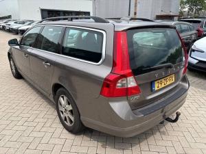 Brūns Volvo V70 2008 Jūrmala, ar dzinēja tilpumu 2.40 L un nobraukumu 327 tūkst. km par 4990 €, foto 5 vietnē AUTOMOTO.COM.LV
