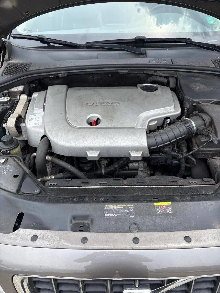 Brūns Volvo V70 2008 Jūrmala, ar dzinēja tilpumu 2.40 L un nobraukumu 327 tūkst. km par 4990 €, foto 11 vietnē AUTOMOTO.COM.LV