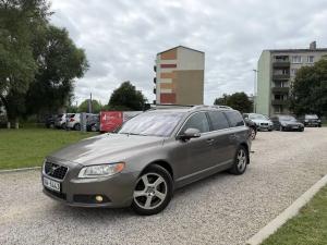 Brūns Volvo V70 2008 Ventspils, ar dzinēja tilpumu 2.40 L un nobraukumu 355 tūkst. km par 3990 €, foto  vietnē AUTOMOTO.COM.LV