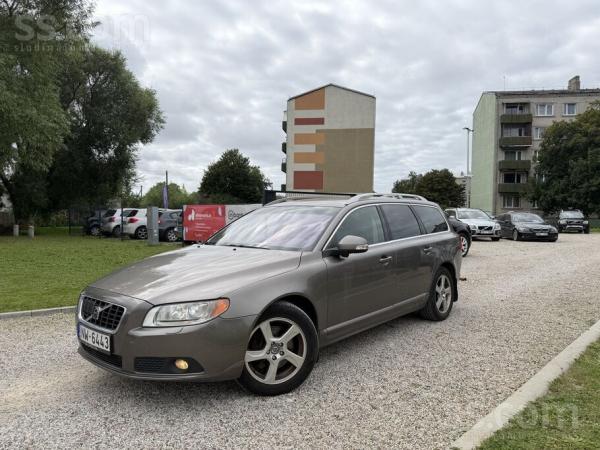 Brown Volvo V70 2008 in Ventspils, with an engine capacity of 2.40 L and mileage of 355 thousand km for 3990 €, photo 1 on AUTOMOTO.COM.LV