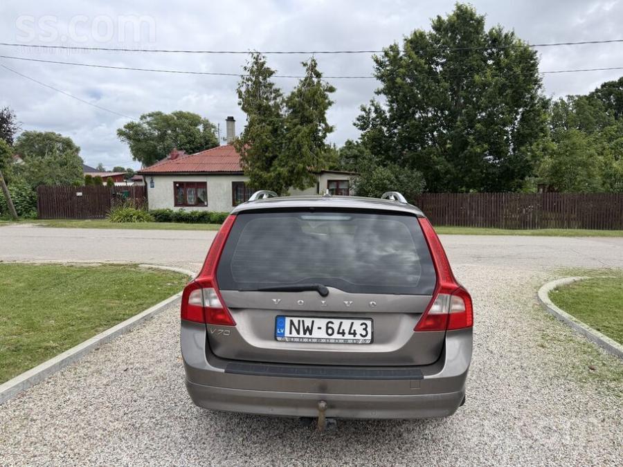 Brūns Volvo V70 2008 Ventspils, ar dzinēja tilpumu 2.40 L un nobraukumu 355 tūkst. km par 3990 €, foto 6 vietnē AUTOMOTO.COM.LV