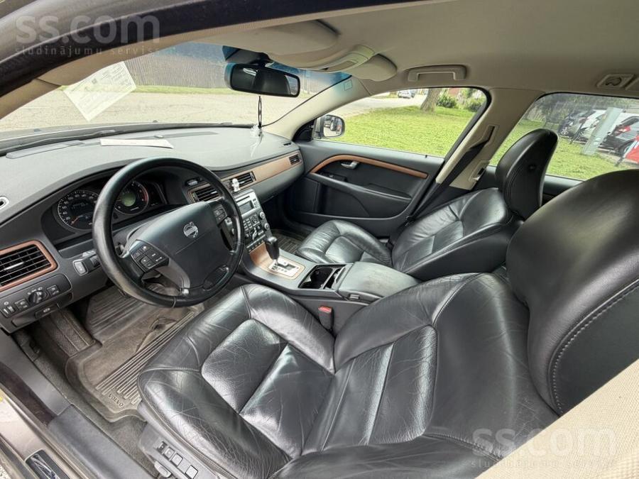 Brūns Volvo V70 2008 Ventspils, ar dzinēja tilpumu 2.40 L un nobraukumu 355 tūkst. km par 3990 €, foto 9 vietnē AUTOMOTO.COM.LV