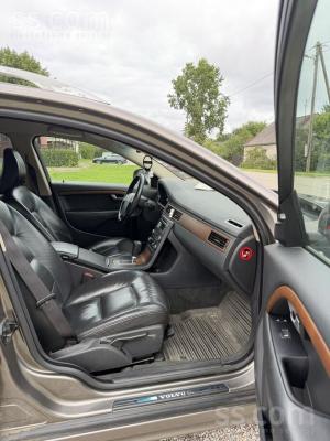 Brūns Volvo V70 2008 Ventspils, ar dzinēja tilpumu 2.40 L un nobraukumu 355 tūkst. km par 3990 €, foto 10 vietnē AUTOMOTO.COM.LV
