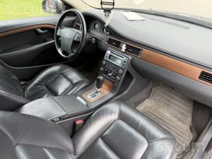 Brūns Volvo V70 2008 Ventspils, ar dzinēja tilpumu 2.40 L un nobraukumu 355 tūkst. km par 3990 €, foto 11 vietnē AUTOMOTO.COM.LV