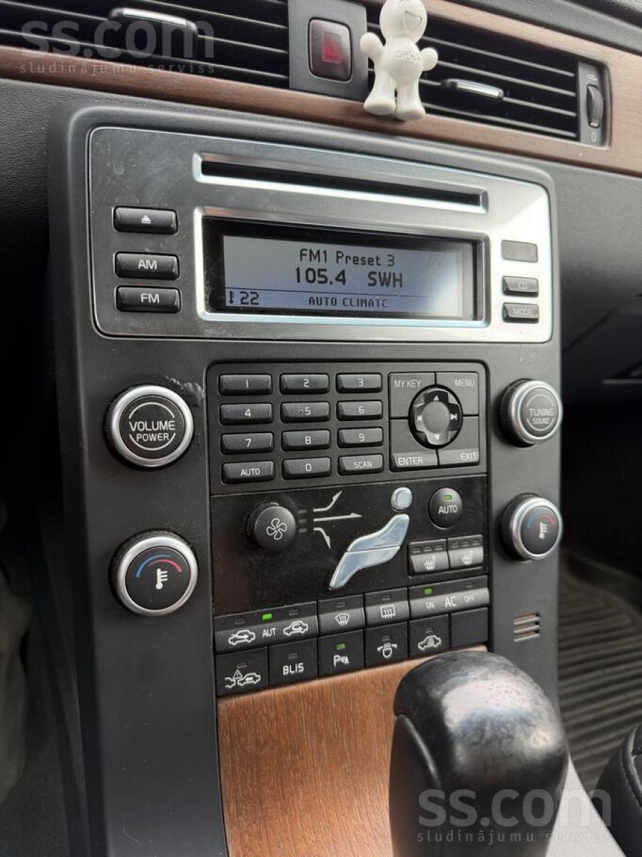 Brūns Volvo V70 2008 Ventspils, ar dzinēja tilpumu 2.40 L un nobraukumu 355 tūkst. km par 3990 €, foto 18 vietnē AUTOMOTO.COM.LV