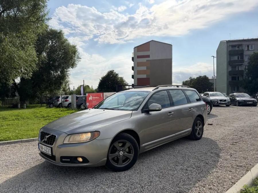 Brūns Volvo V70 2008 Ventspils, ar dzinēja tilpumu 2.00 L un nobraukumu 339 tūkst. km par 3300 €, foto 1 vietnē AUTOMOTO.COM.LV