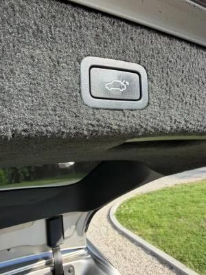 Brūns Volvo V70 2008 Ventspils, ar dzinēja tilpumu 2.00 L un nobraukumu 339 tūkst. km par 3300 €, foto 18 vietnē AUTOMOTO.COM.LV