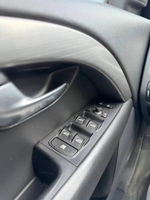 Brūns Volvo V70 2008 Ventspils, ar dzinēja tilpumu 2.00 L un nobraukumu 339 tūkst. km par 3300 €, foto 25 vietnē AUTOMOTO.COM.LV