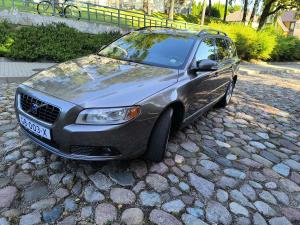 Brown Volvo V70 2008 in Utena, with an engine capacity of 2.40 L and mileage of 376 thousand km for 3950 €, photo  on AUTOMOTO.COM.LV