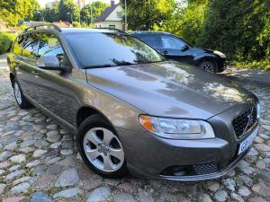 Brown Volvo V70 2008 in Utena, with an engine capacity of 2.40 L and mileage of 376 thousand km for 3950 €, photo 4 on AUTOMOTO.COM.LV