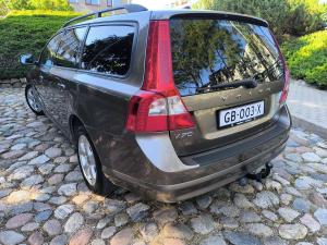 Brown Volvo V70 2008 in Utena, with an engine capacity of 2.40 L and mileage of 376 thousand km for 3950 €, photo 8 on AUTOMOTO.COM.LV