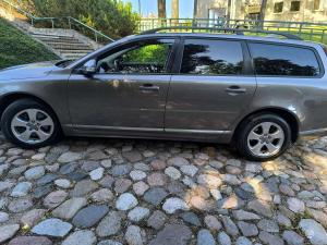 Brown Volvo V70 2008 in Utena, with an engine capacity of 2.40 L and mileage of 376 thousand km for 3950 €, photo 9 on AUTOMOTO.COM.LV