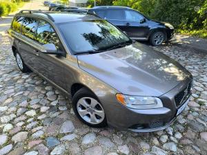 Brown Volvo V70 2008 in Utena, with an engine capacity of 2.40 L and mileage of 376 thousand km for 3950 €, photo 11 on AUTOMOTO.COM.LV